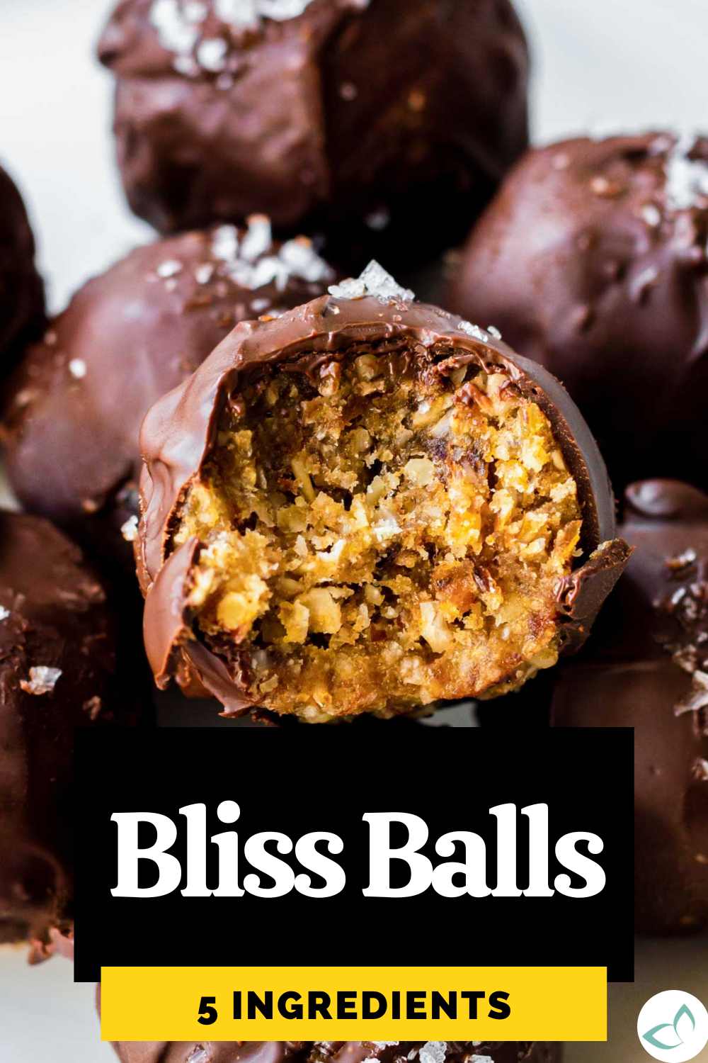 Easy Bliss Balls (5 Ingredients!)