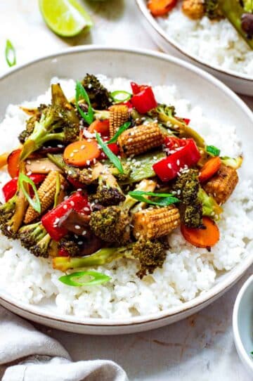 Easy Pad Pak (Thai Vegetable Stir-Fry)